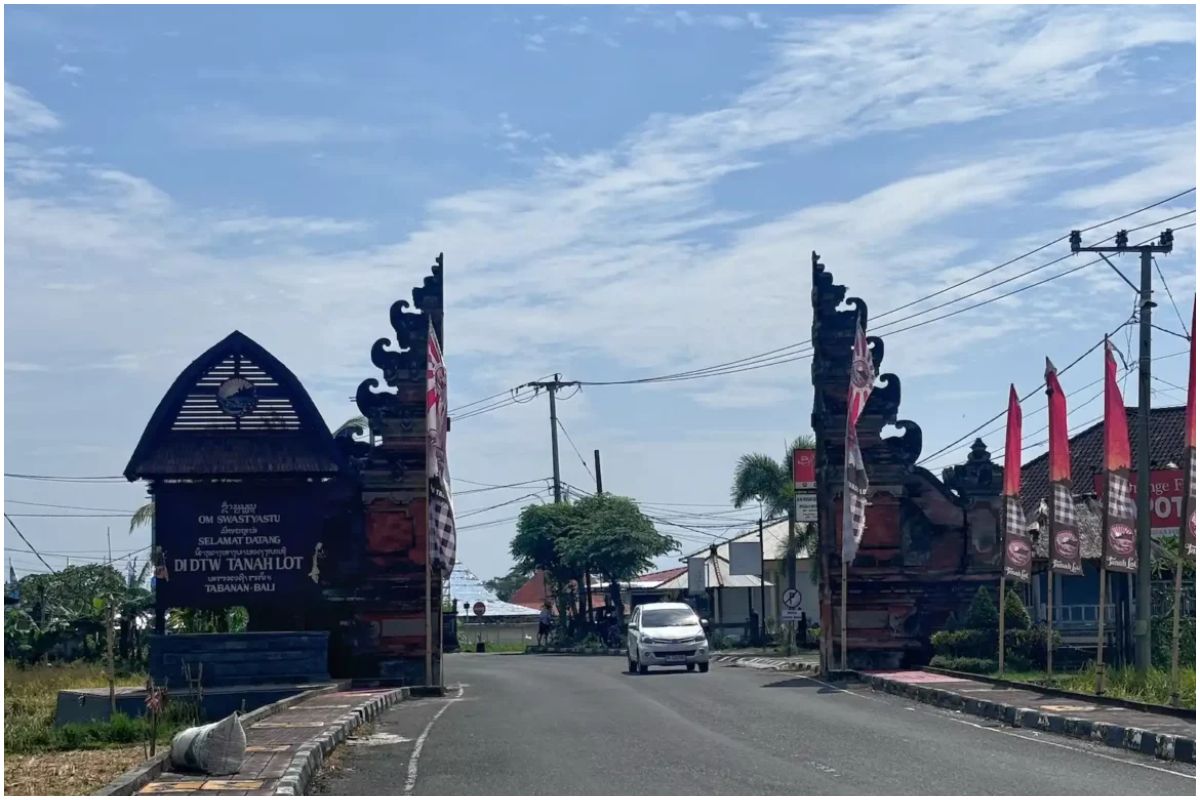 Tanah Lot Temple Bali: History, Entrance Fee & Directions - Blog | iNi ViE Hospitality