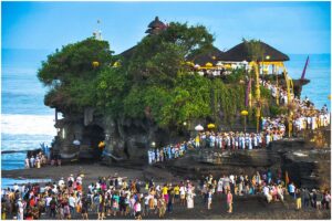 Tanah Lot Temple Bali: History, Entrance Fee & Directions - Blog | iNi ViE Hospitality